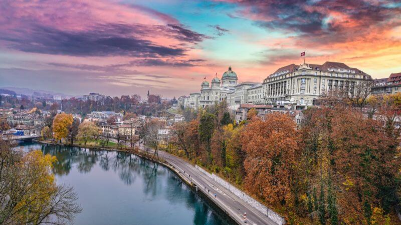 【スイスベルン観光】8月恒例・大道芸人のお祭り期間に街を満喫！ | dryukiネット